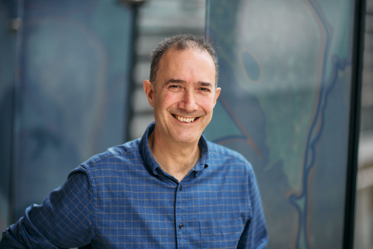 Jordan Raff receives Excellence in Science Award - Dunn School