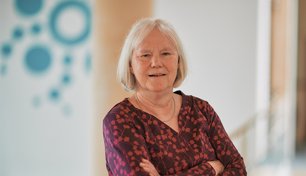 Dunn School’s Professor Liz Robertson recognised in New Year’s Honours ...